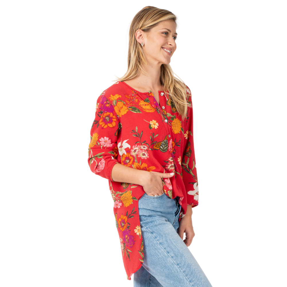 Rose + Everly Butterfly Print 3/4 Sleeve Round Neck Button Tunic ...